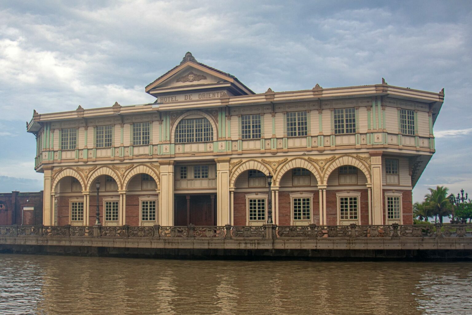 Las Casas Filipinas de Acuzar "History Land" - Iconic MNL